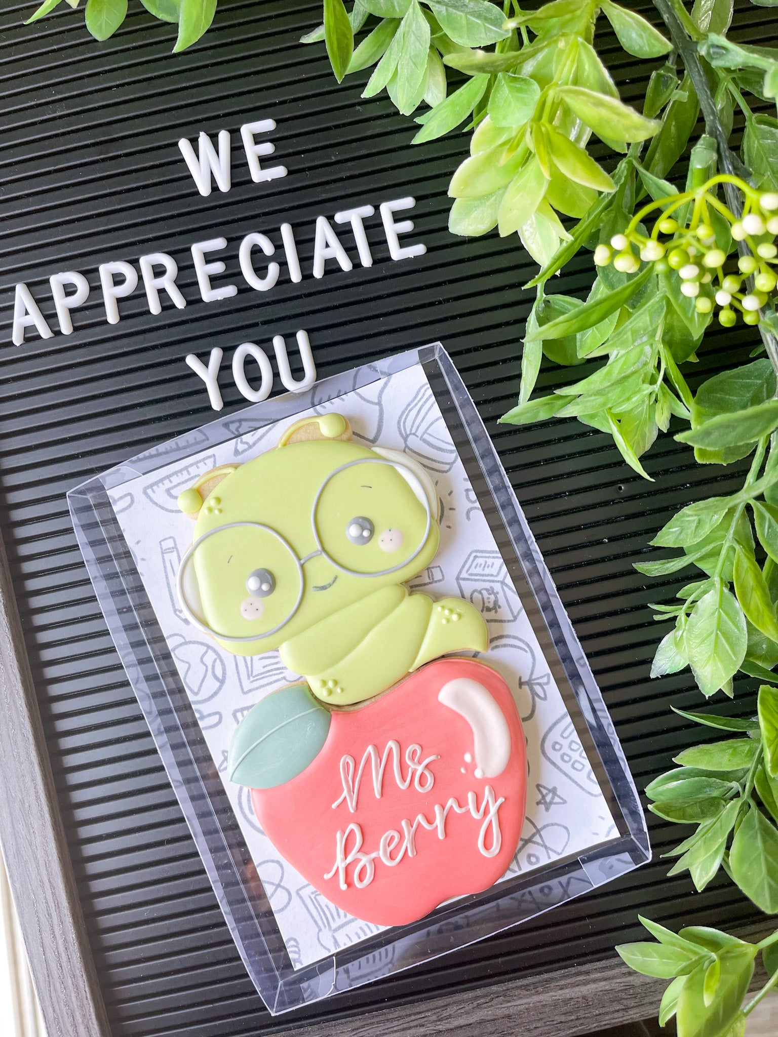 Bookworm Set – Busy Bee Sweet